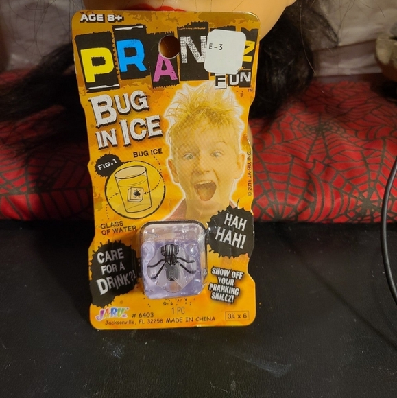 Other | Joker Bar Bug Ice Cube Fly In Drink Gag Gift Novelty Prank Jaru ...